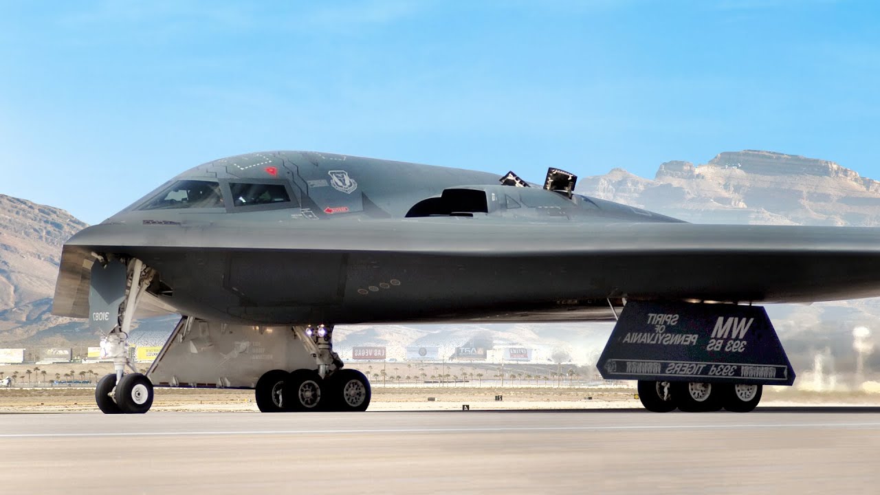 Gigantic US $2 Billion Secret Aircraft Taking Off - YouTube