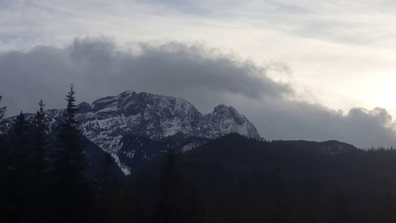 Silny wiatr halny w Zakopanem - YouTube