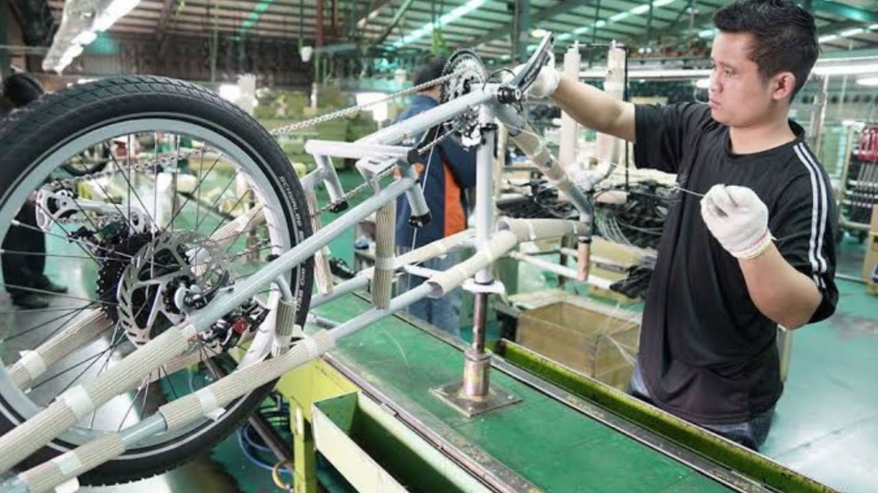 Fantastic GIANT bicycle manufacturing process in factory. Incredible ...