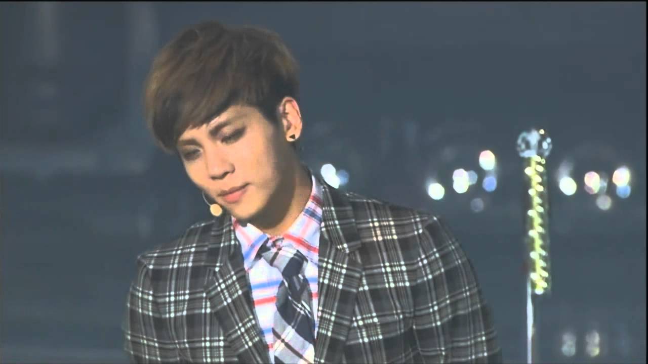 [Live HD] 130220 SHINee Showcase - Ending Cut - YouTube