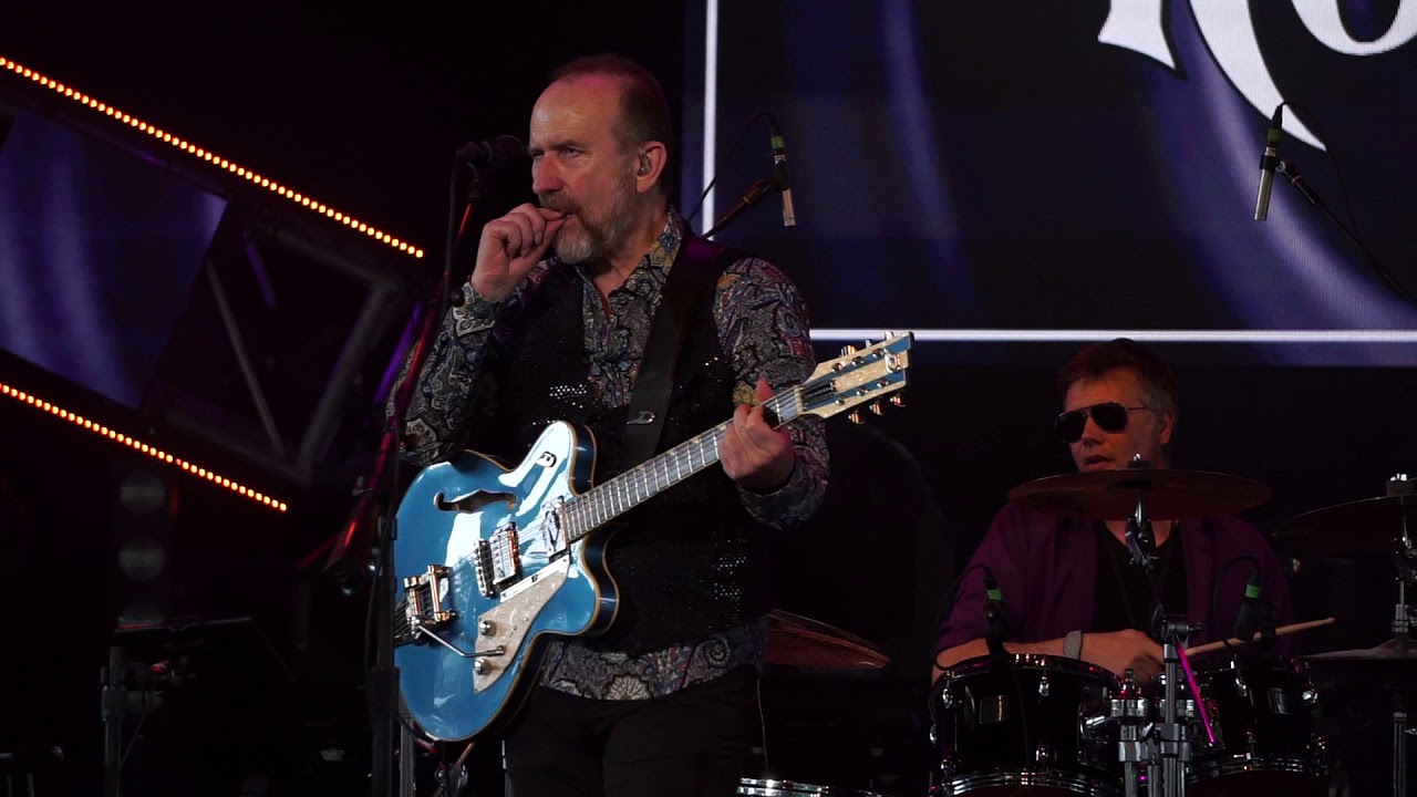 Colin Hay (Men At Work) "Overkill" - YouTube