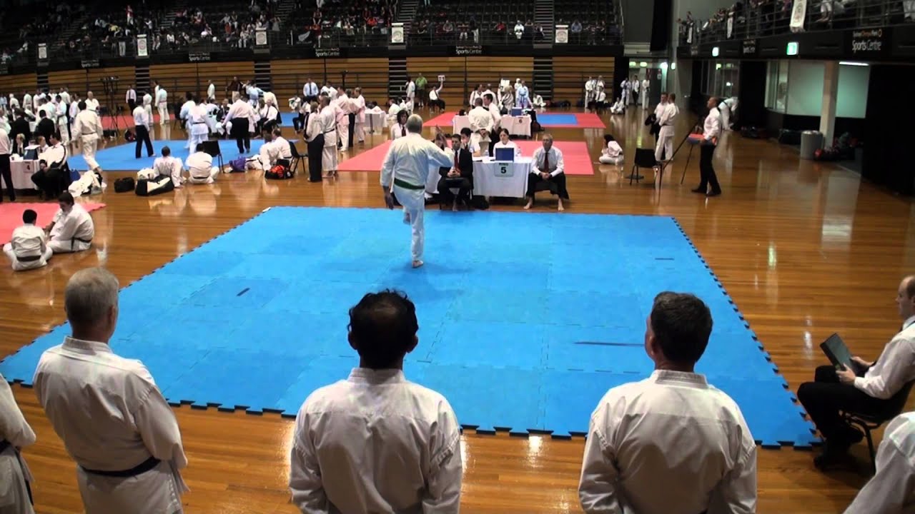gkr wc7 20 07 2013 ring5 55yrs+ male 6th 4th kata 07 saifa - YouTube