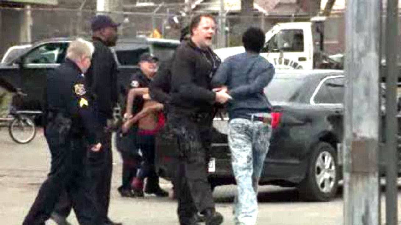 Detroit police: Fight between teenagers ends in drive-by gunfire - YouTube