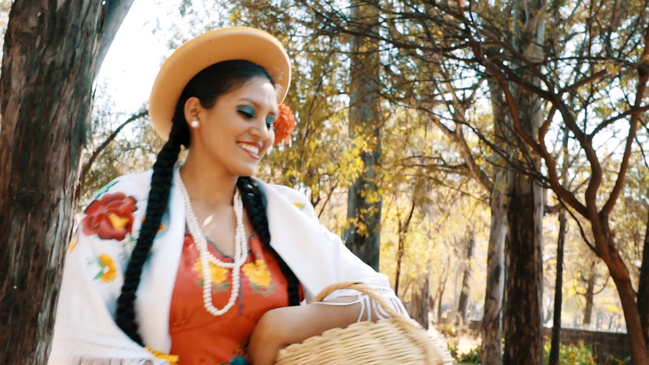 LA MOZA CHAPACA ACADEMIA SOL DE AMERICA - YouTube