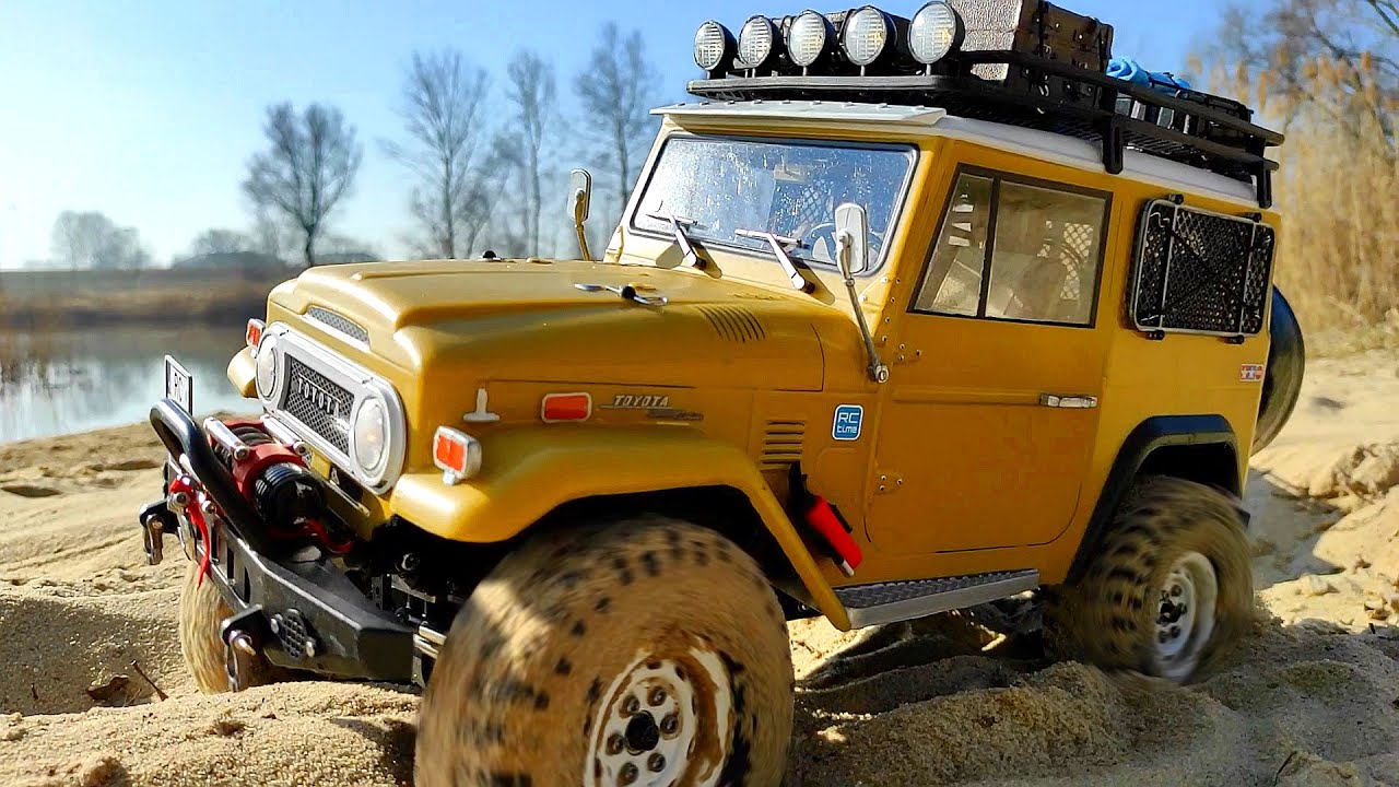 RC crawler 1/10 scale Traxxas TRX4 Sport & Toyota FJ40 Land Cruiser ECX ...