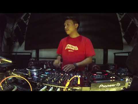 LA ICE DJ BATTLE ( CLUB MIX ) - Julian Efendi