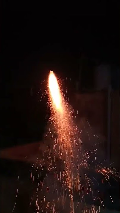 padosi ke ghar m rocket ghus gaya - YouTube