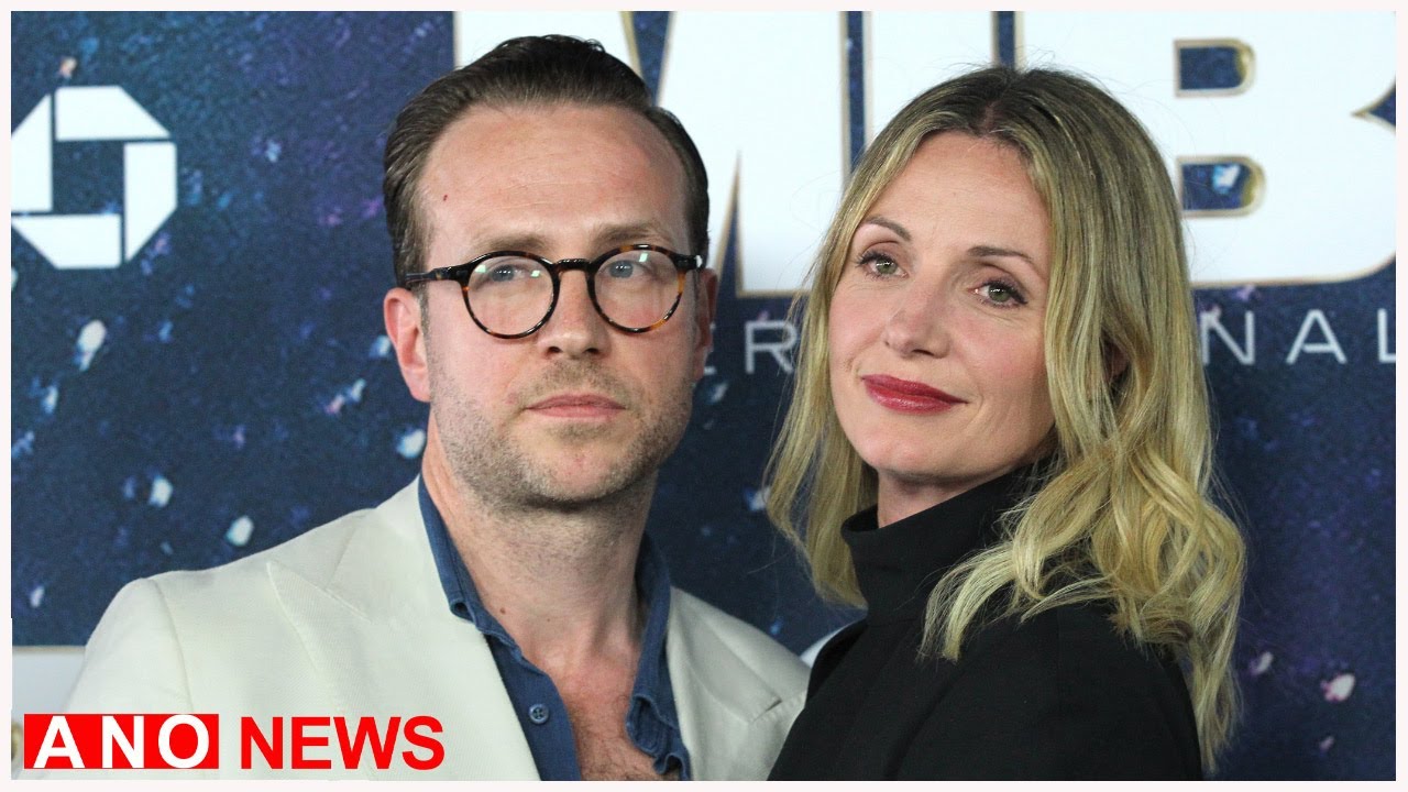 Elize Du Toit Rafe Spall