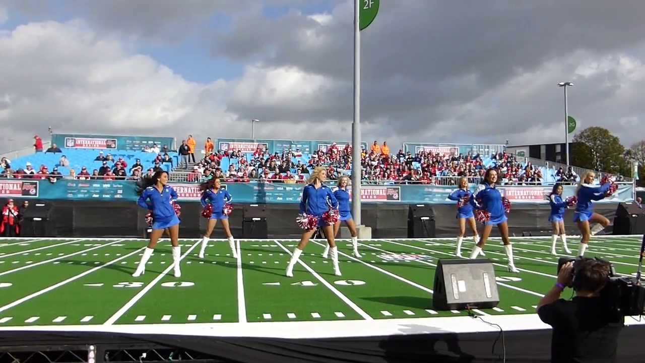 NFL Cheerleaders @ Tailgate Party - Wembley Stadium - Jags V 49ers 27. ...