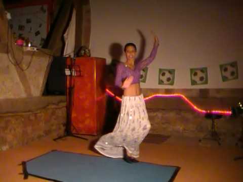 Indian Snake Dance - YouTube