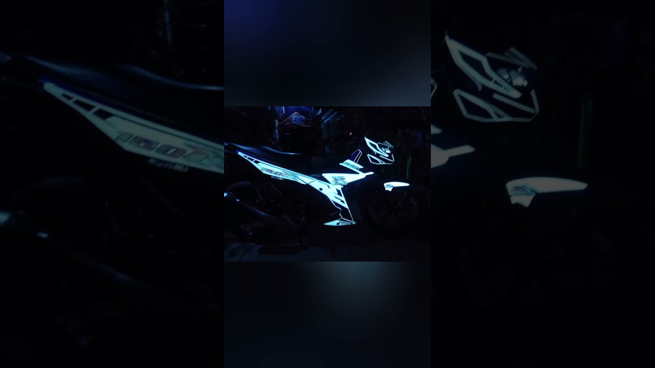 Reflective Holographic Decals Raider 150fi - YouTube