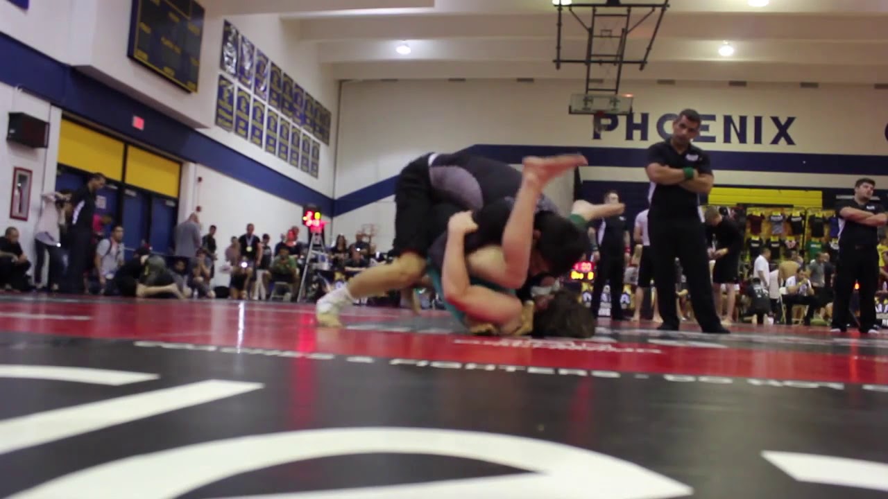 Man vs woman BJJ fight - YouTube