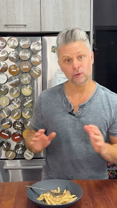 Guinea Pig Pasta 🐹 #bobbyskitchen - YouTube