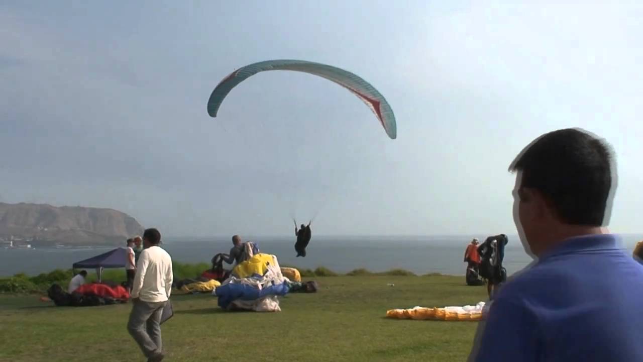 Paragliding in Miraflores, Lima, Peru' - YouTube