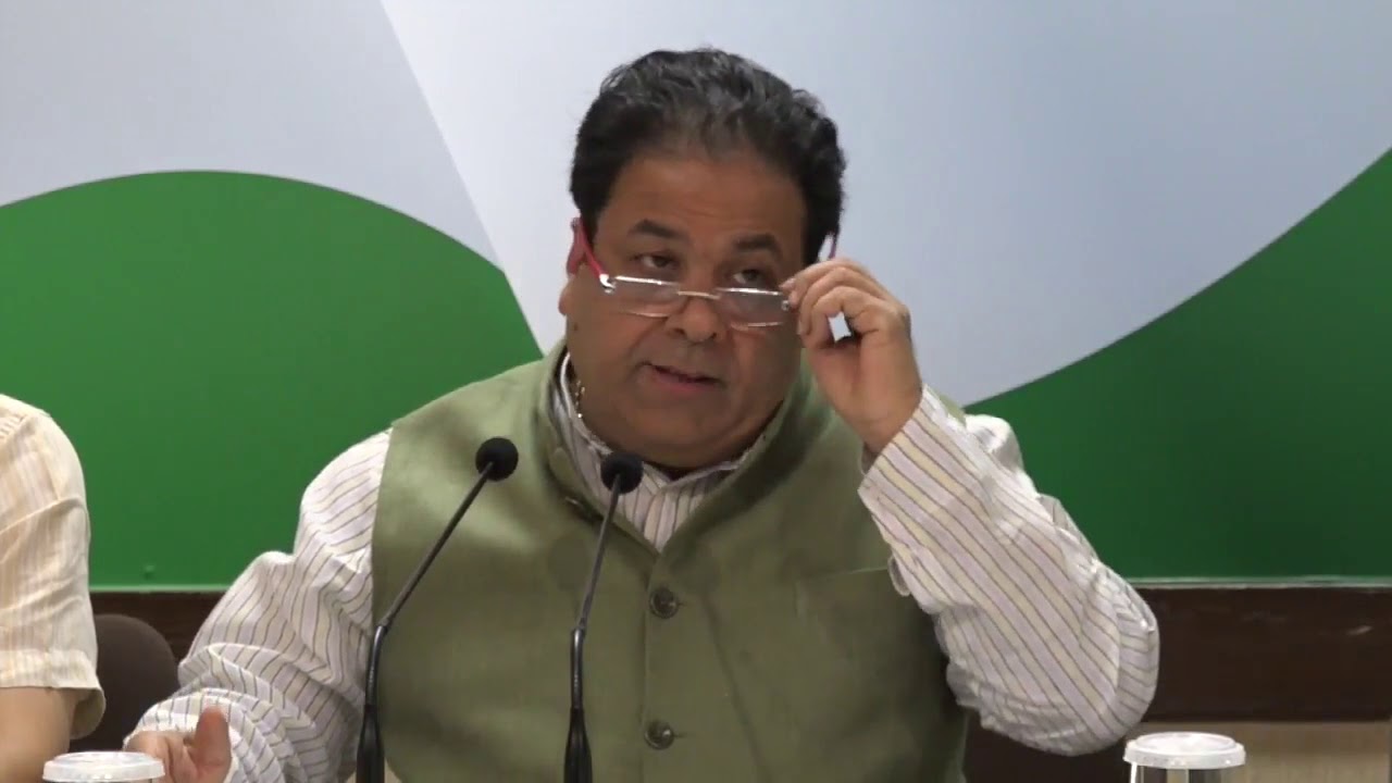 Rajeev Shukla and Kapil Sibal in a press conference - YouTube