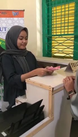 Praktek perbankan syariah semester 7A,Caca Anisa - YouTube