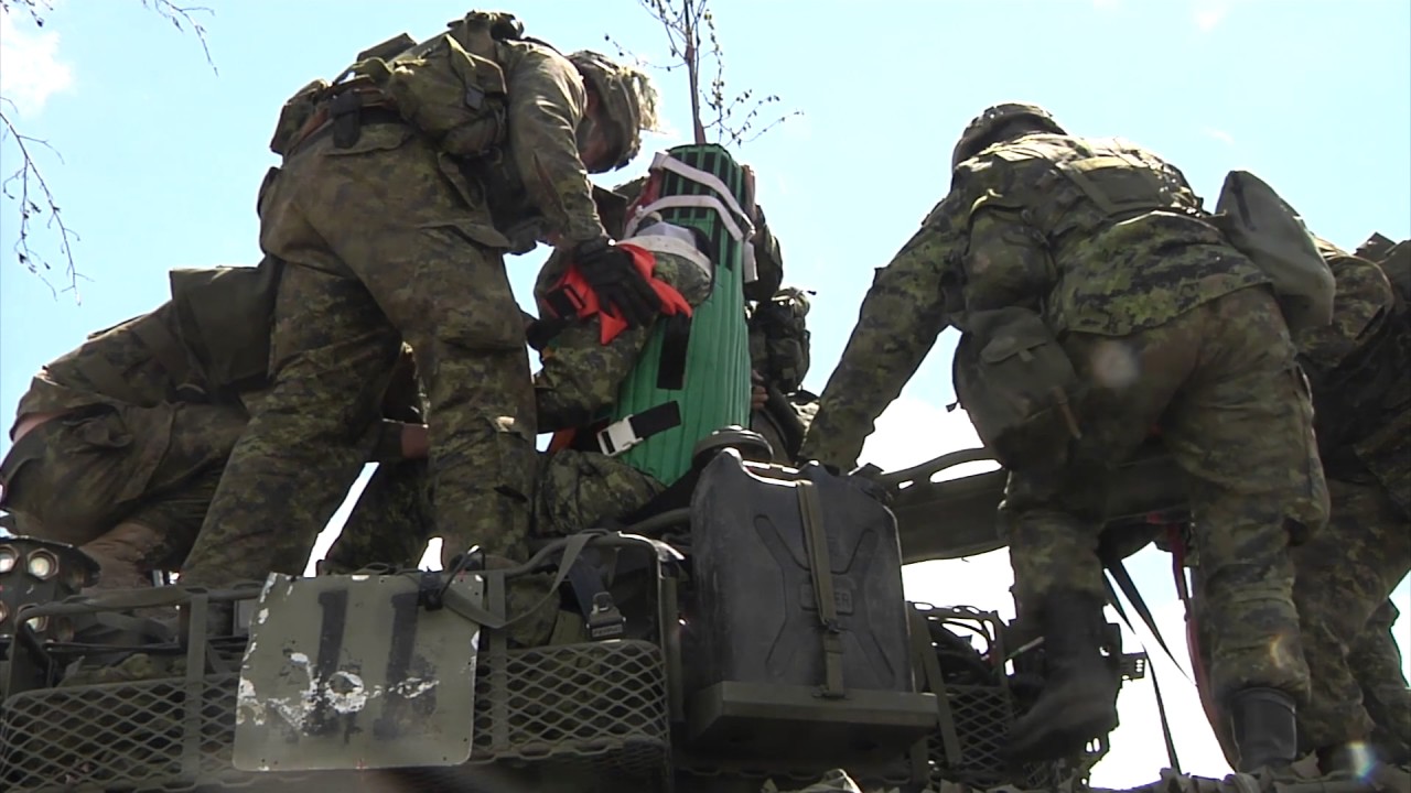 Second Canadian Mechanized Brigade Group Soldiers Conduct CASEVAC - YouTube