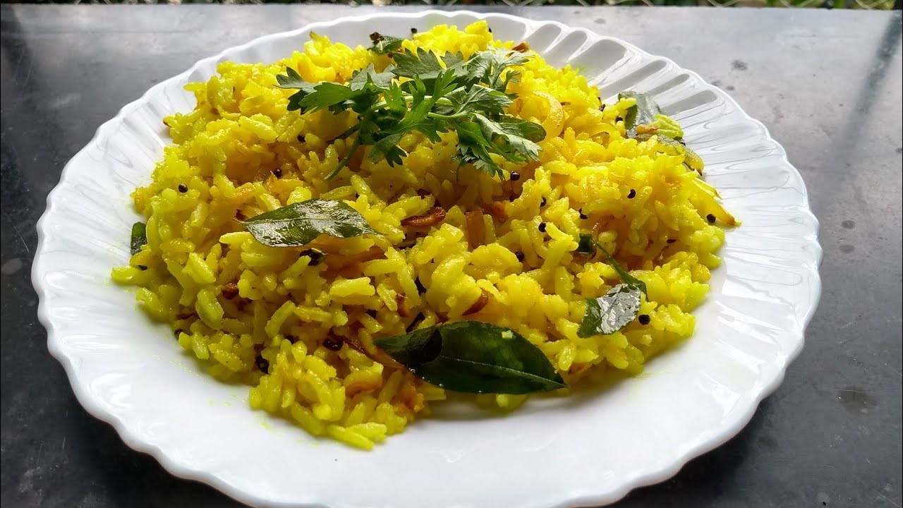 फोडणीचा भात । Phodnicha Bhaat । Leftover Rice | Seasoned & Spicy Rice ...