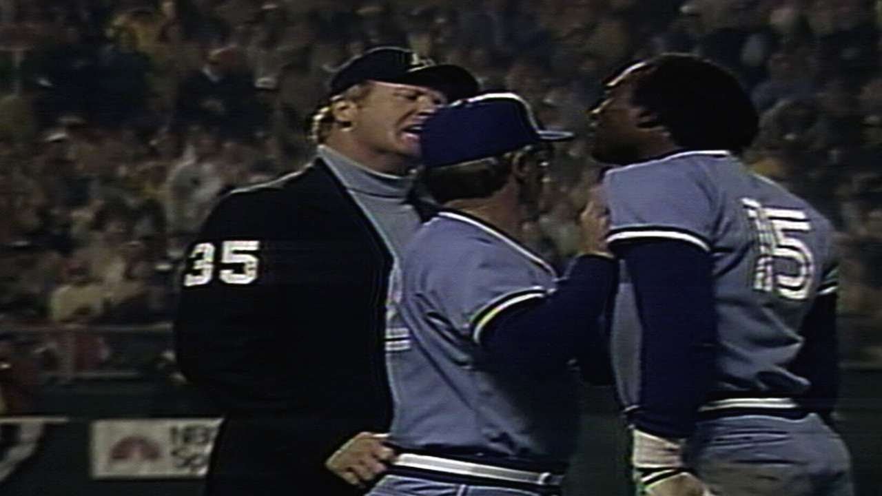 1985 ALCS Gm3: Saberhagen picks off Moseby - YouTube