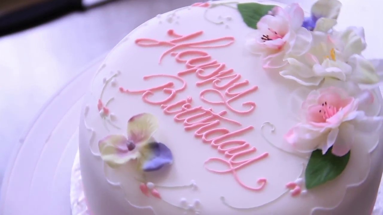 Liz making a Madeira Sponge Cake - YouTube