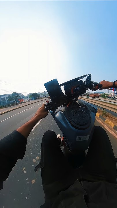 Duke 390 107 wheelie 🤯💖 Cute girl reaction 🤯🤭#youtubeshorts #automobile - YouTube