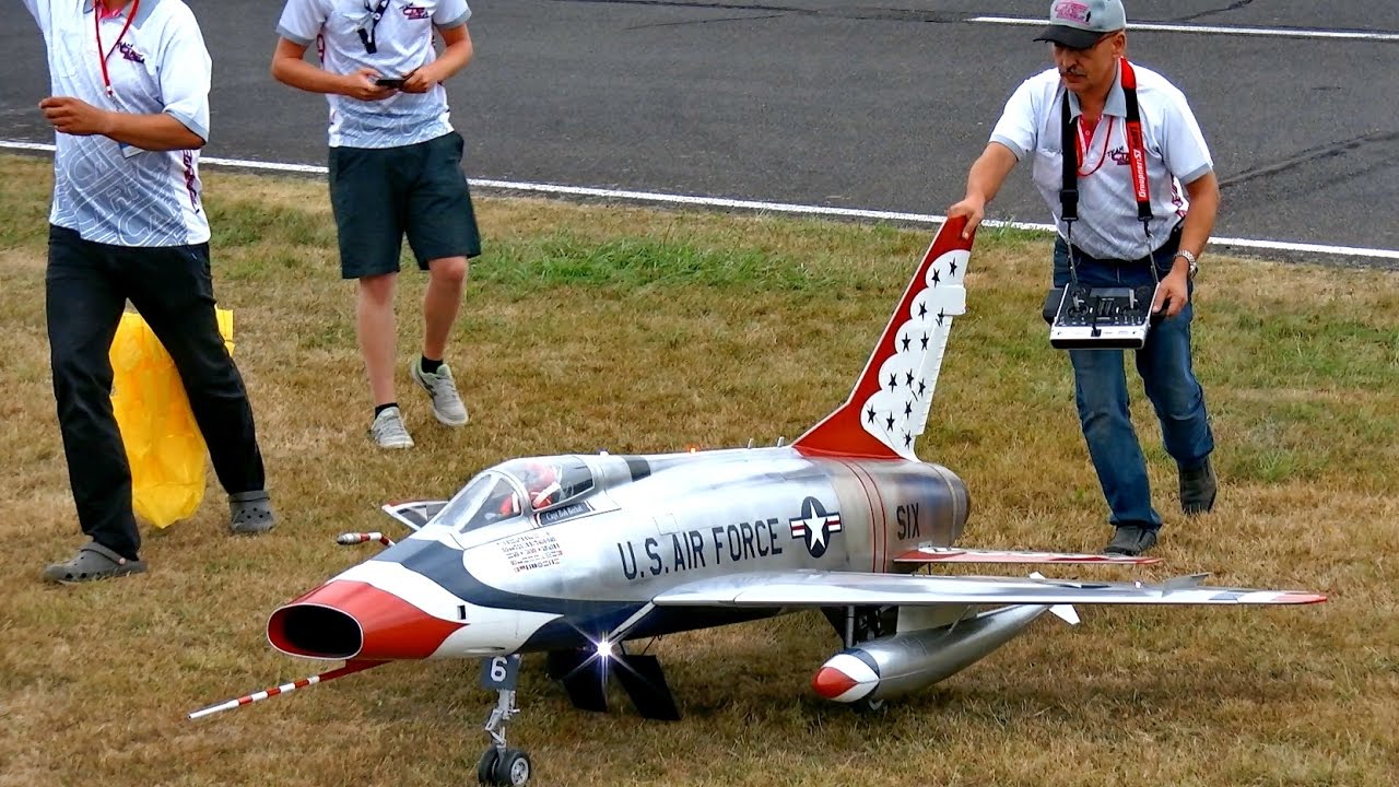 F-100 SUPER SABRE HUGE RC SCALE MODEL TURBINE JET FLIGHT DEMO ...