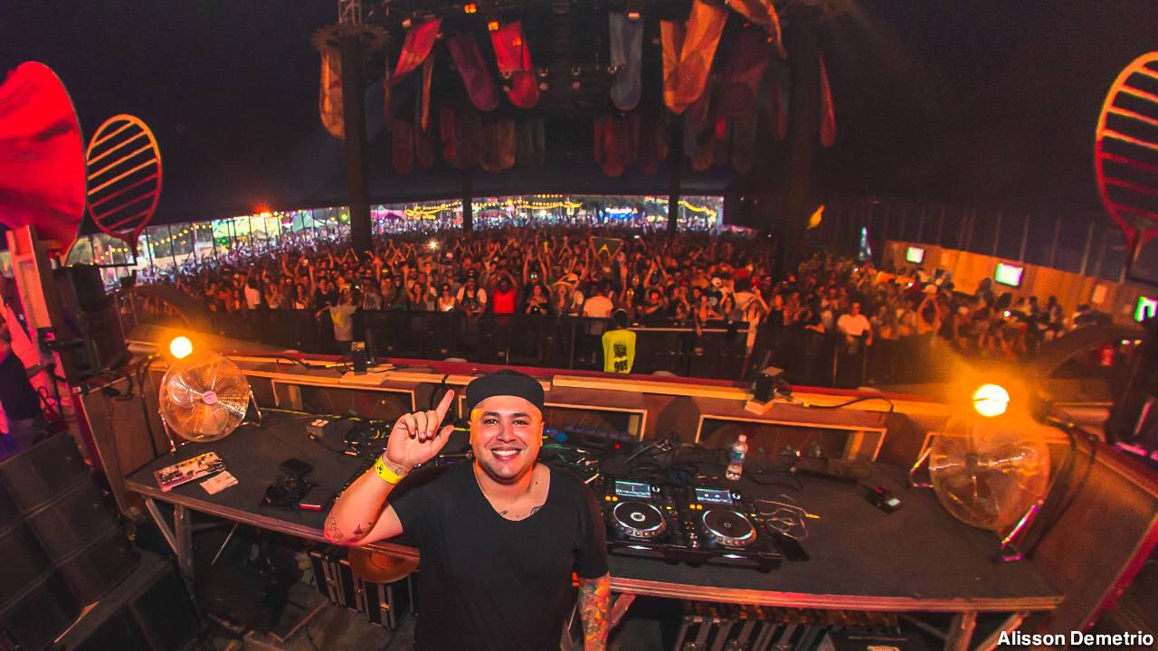 DAZZO @ Brazilian Bass Stage - TML 2016 - YouTube