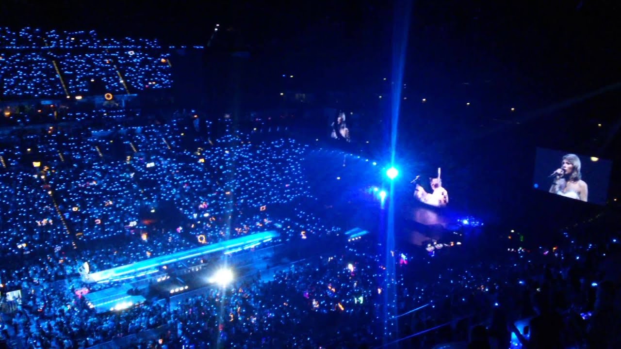 Taylor Swift: Clean Speech (1989 Tour Cologne) - YouTube