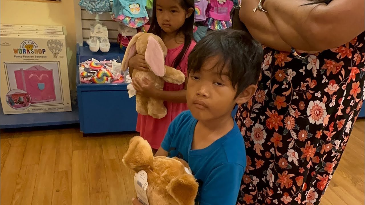 Our kids first time to build a bear stuff animal workshop in Tn USA ...