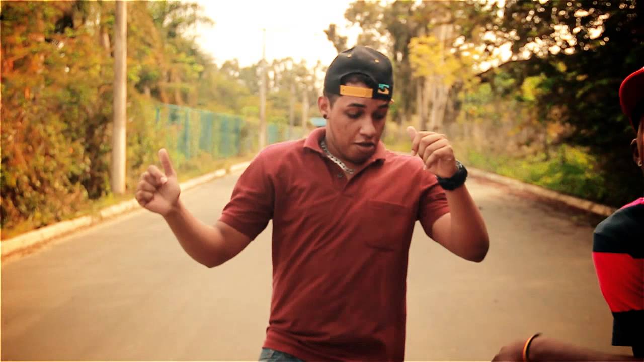 MC Drezin - Passinho do Romano "Descontrolado" (CLIPE OFICIAL) - YouTube