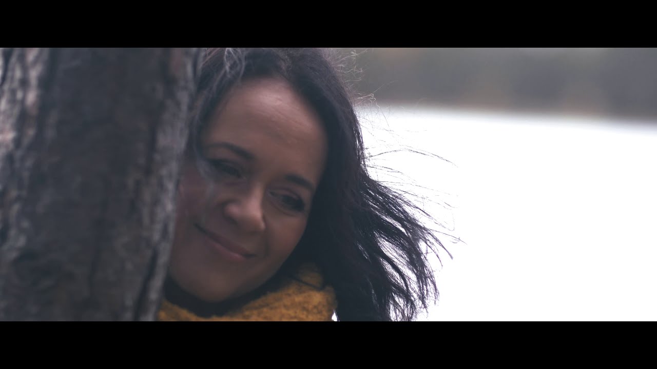 Ivi Rausi - "Taas punab pihlakaid" (Kustas Kikerpuu) - YouTube