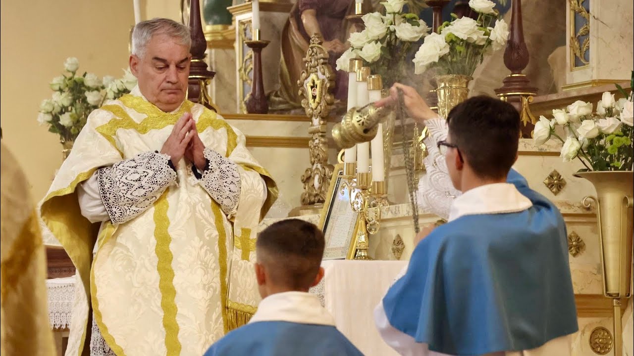 Non Nobis Domine - Traditional Latin Mass Offertory - YouTube