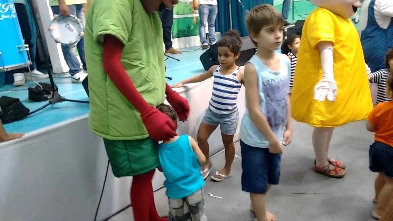 Dia das crianças com Pequenos Atos parte 2 - YouTube