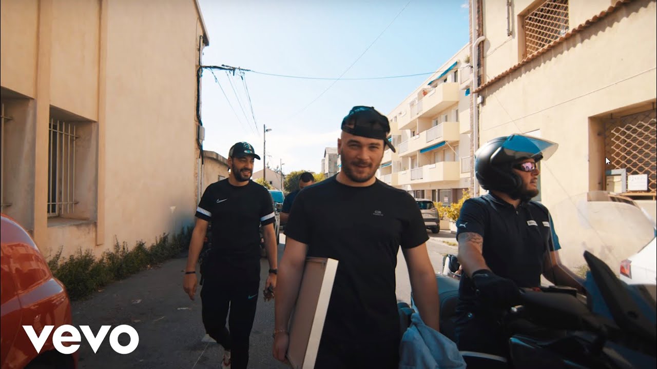 Sch - Dans la Tess (feat. Jul, Maes, Zkr) - YouTube