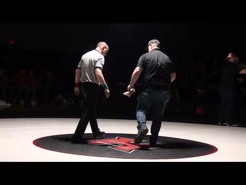 Worcester Wrestling - Gavin Forrest vs Holliston - YouTube