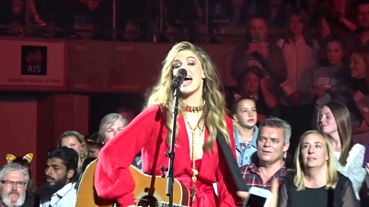 Delta Goodrem -The River live Canberra 29/10/16 - YouTube