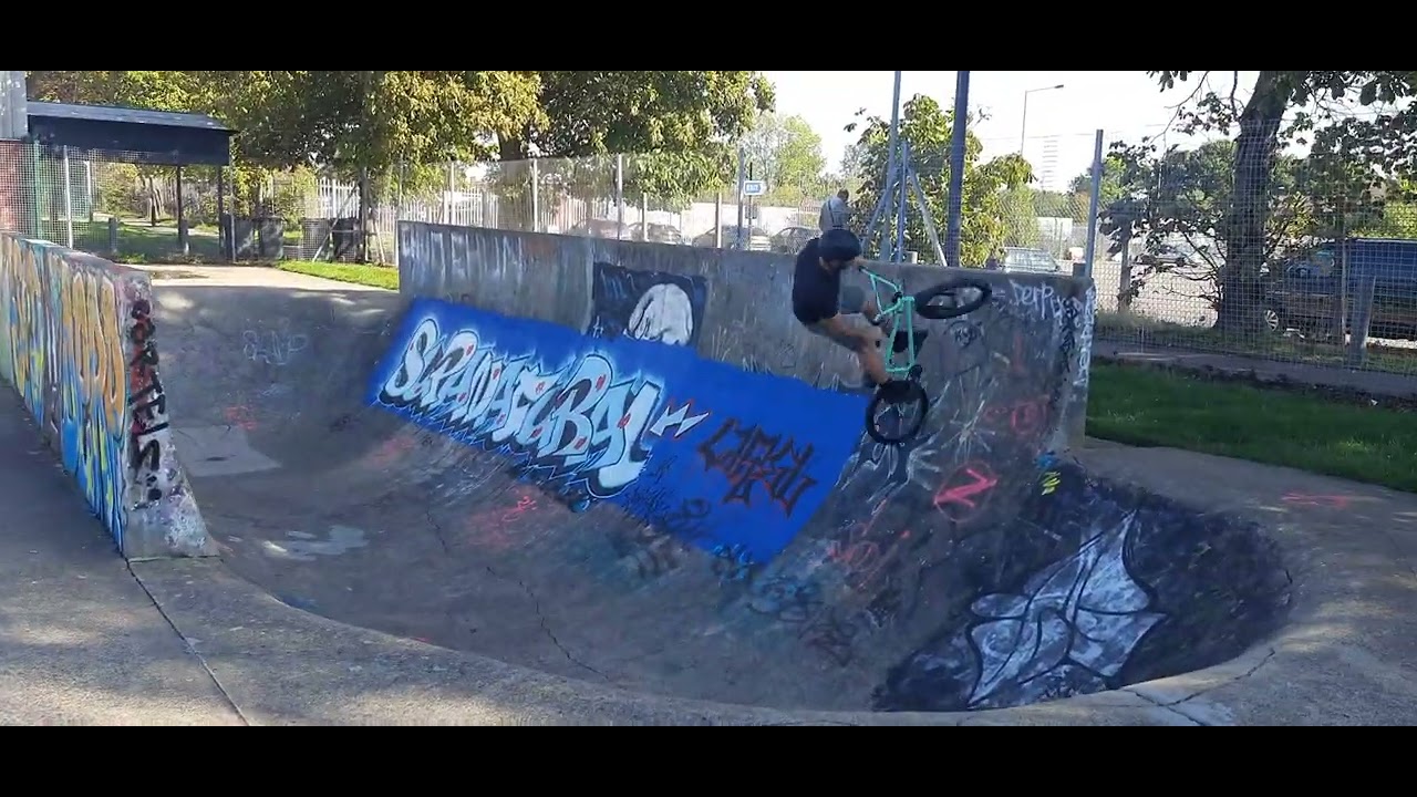 half pipe run.nice - YouTube