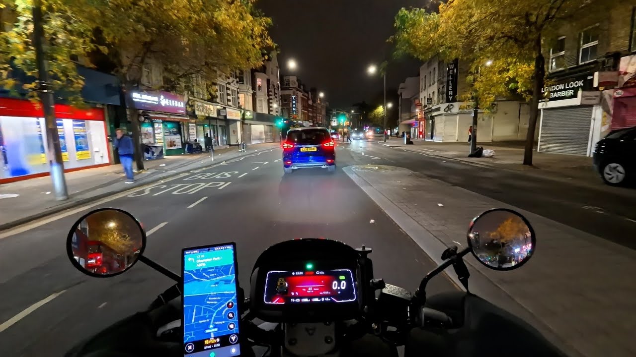 Busy Saturday Night Delivering Deliveroo In London - Fast Pickups ...