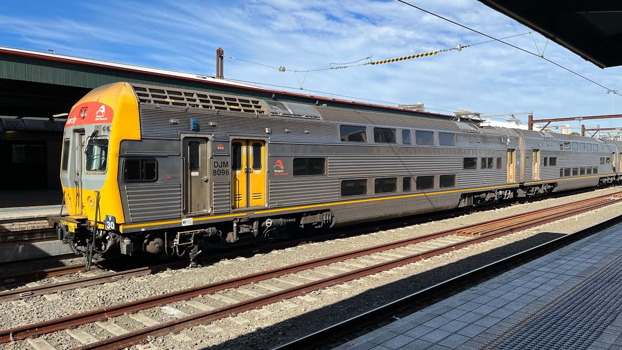 NSW Trainlink V Set Front View - Doonside to Blacktown - BMT Blue ...