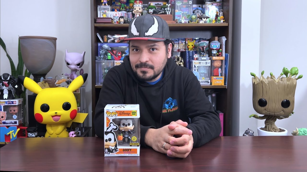 Goofy Glows in the Dark #1221 Exclusivo de Entertainment Earth - YouTube