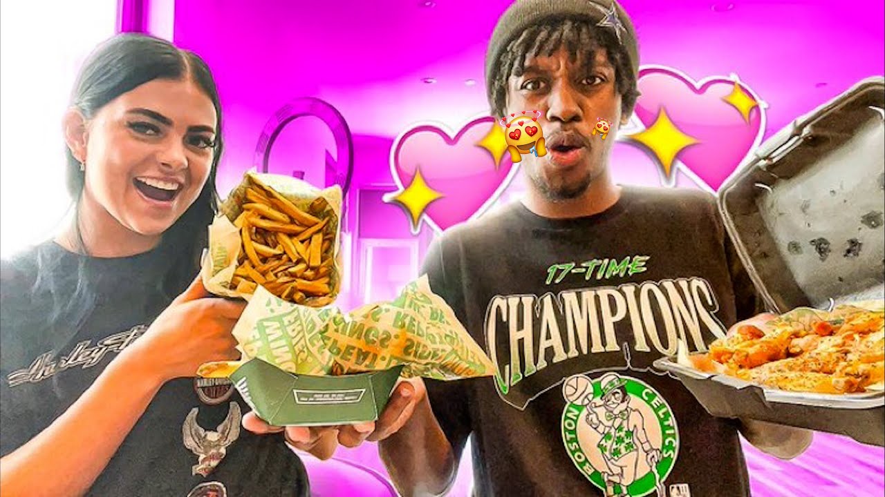 SHE SAID WHAT ABOUT ME 👀? Mukbang w/ Lolofitzmo - YouTube