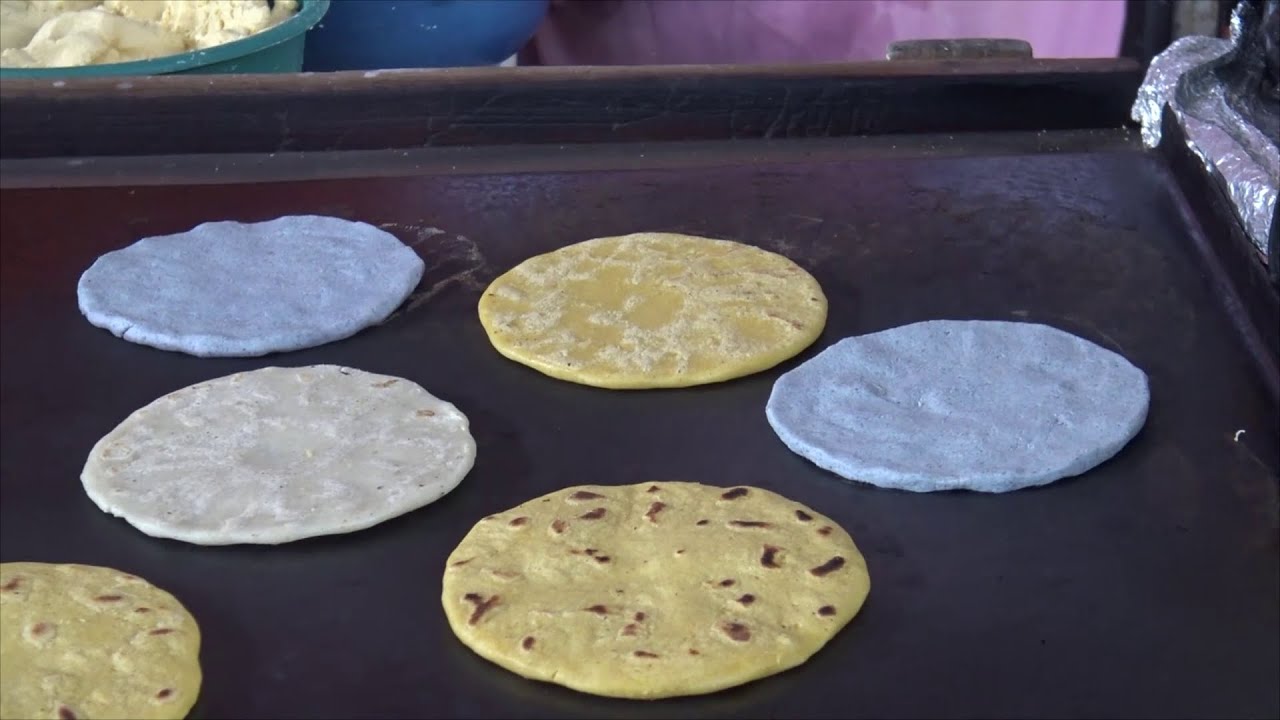 Las tortillas de colores - YouTube