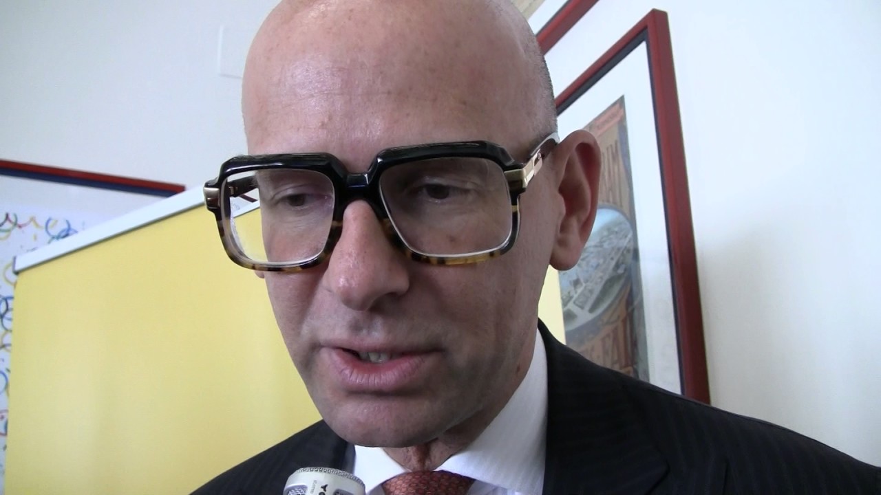 Alberto Nobis, di Dhl - YouTube