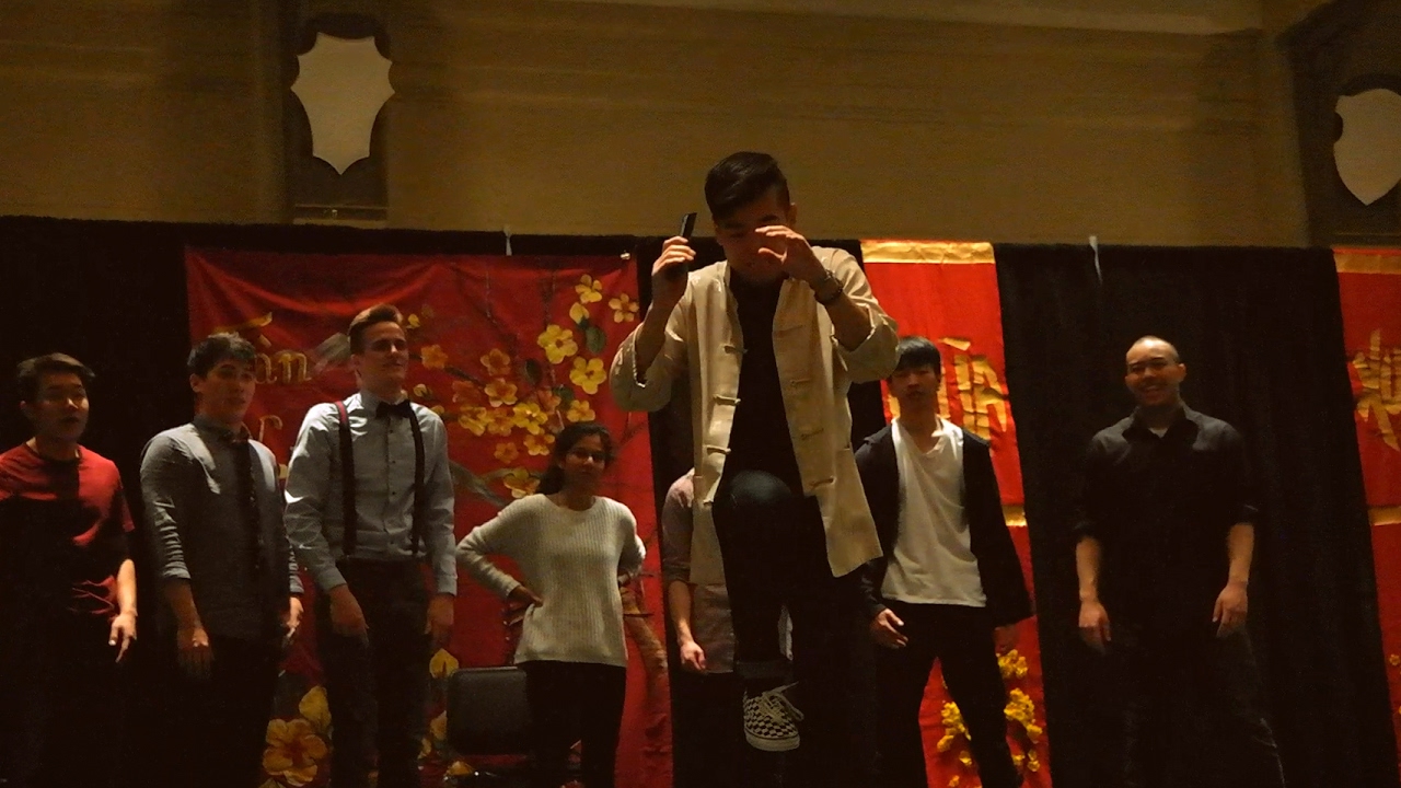 2017 UI Breakers Tet Performance - YouTube