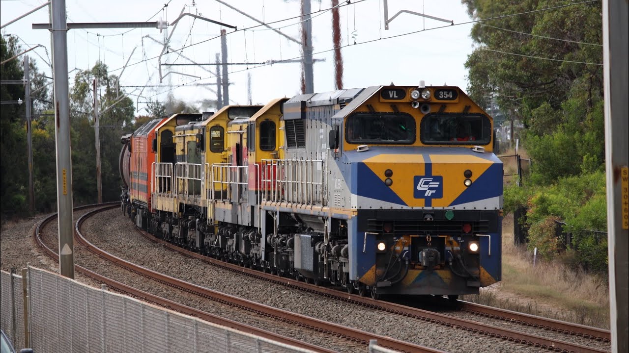 Diverted SSR Grain Train: 3948 - VL354, 4911, 4917, 4904 and CLF2 - YouTube