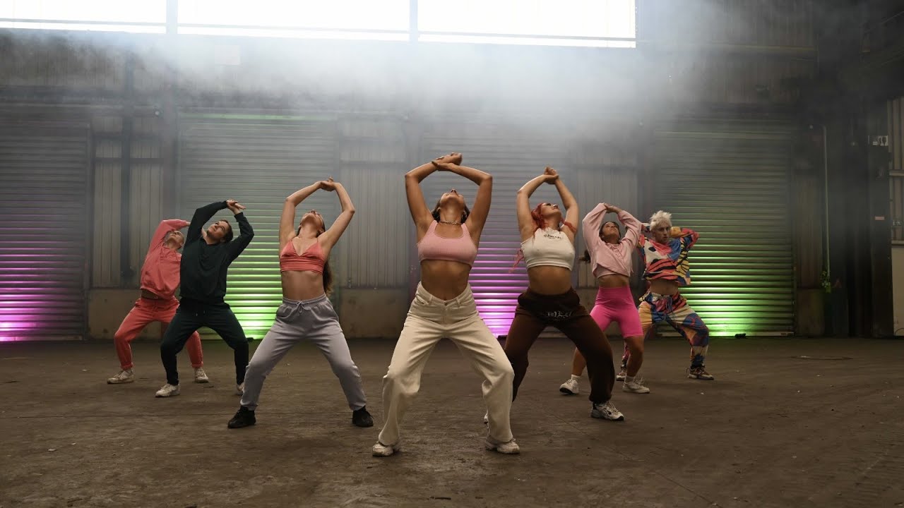 Brenda Blitz - Barbie (Official Music Video) - YouTube