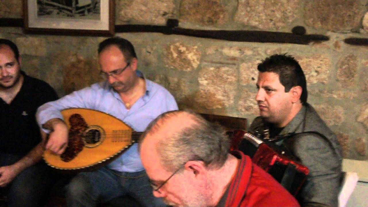 O ΓΙΩΡΓΟΣ ΜΑΝΕΚΑΣ ΤΡΑΓΟΥΔΑΕΙ... ΒΛΑΧΟΦΩΝΑ ΤΡΑΓΟΥΔΙΑ. - YouTube