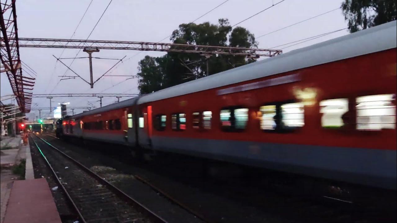 12157: Pune Solapur Hutatma SF Express:LHB Rake : PUNE WDM3D: Central Railways:Indian Railways ...