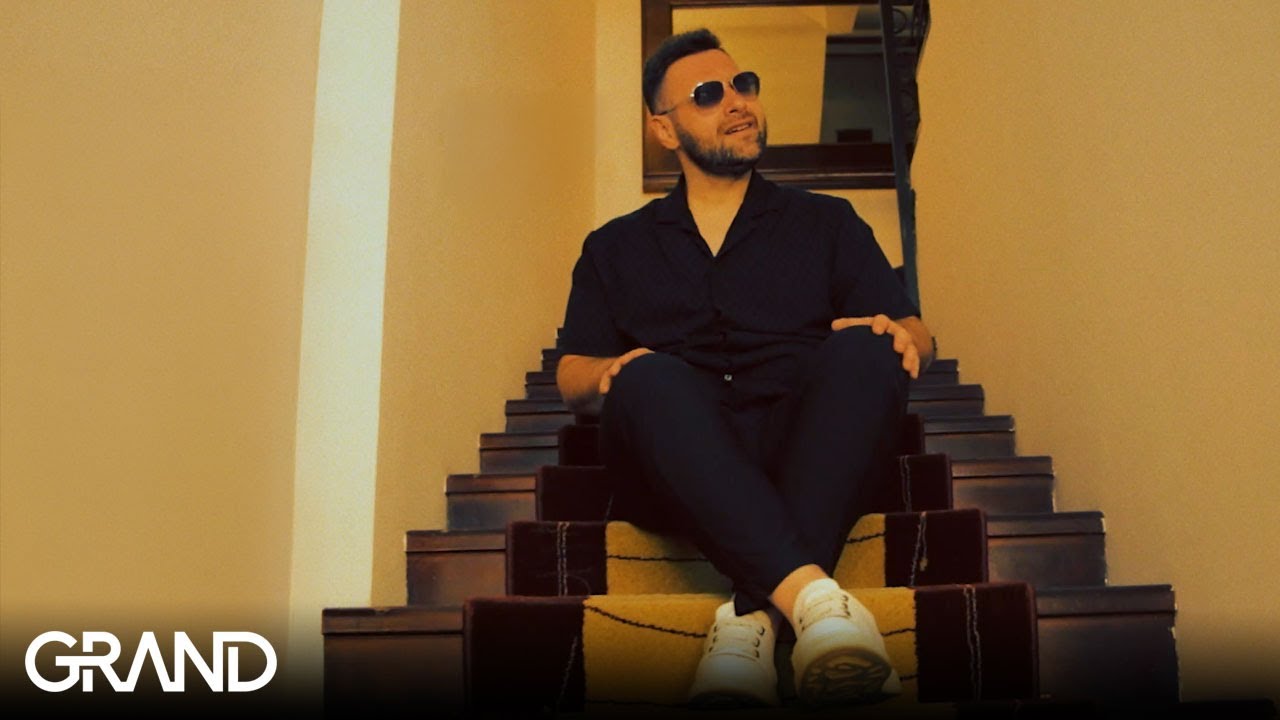 Almir Delic - MOJA ZVIJEZDA SJAJNA (Official Video 2024) - YouTube