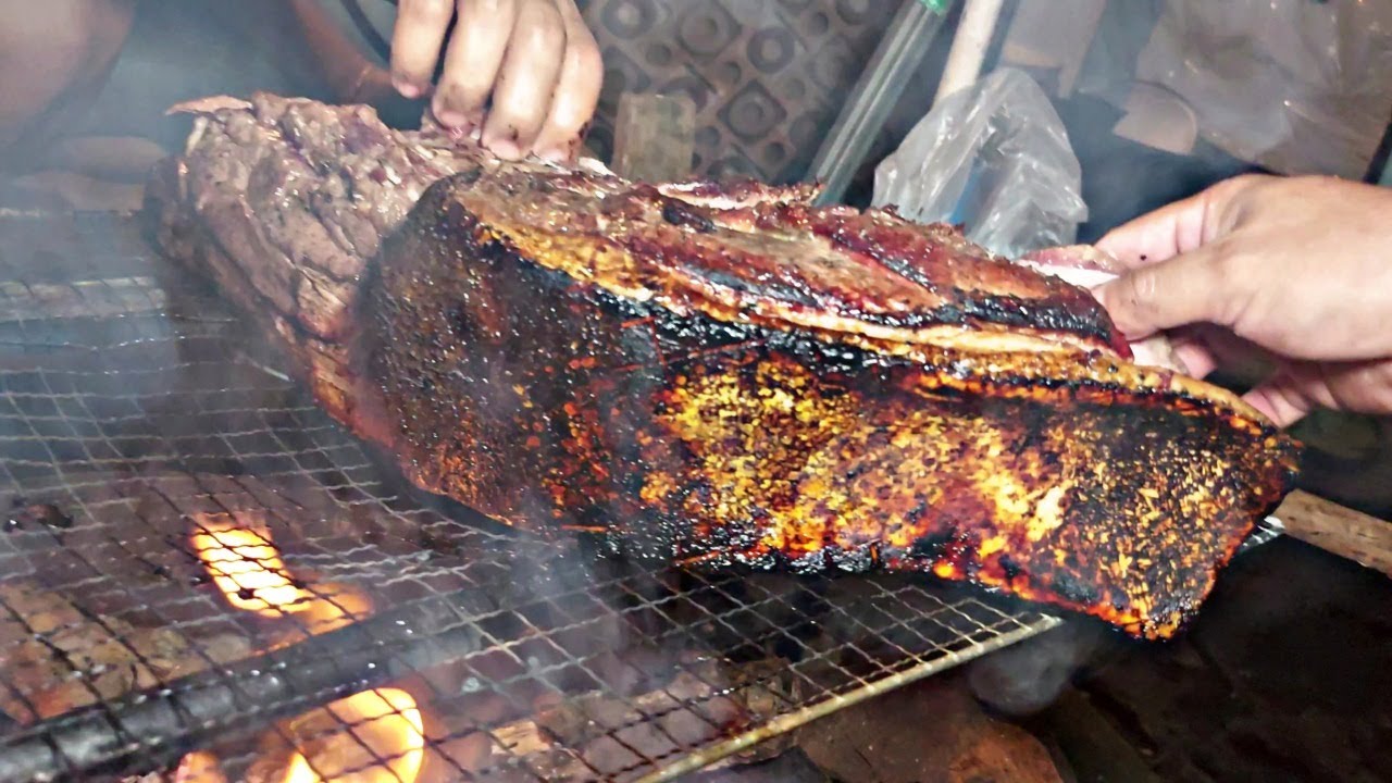 Membakar Daging Babi Hutan Fresh - YouTube